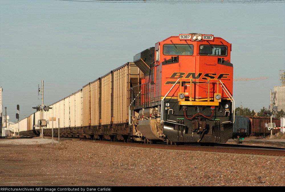 BNSF 9387
